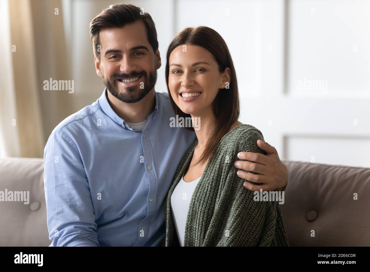 Concept couple support smiling hi-res stock photography and images - Alamy