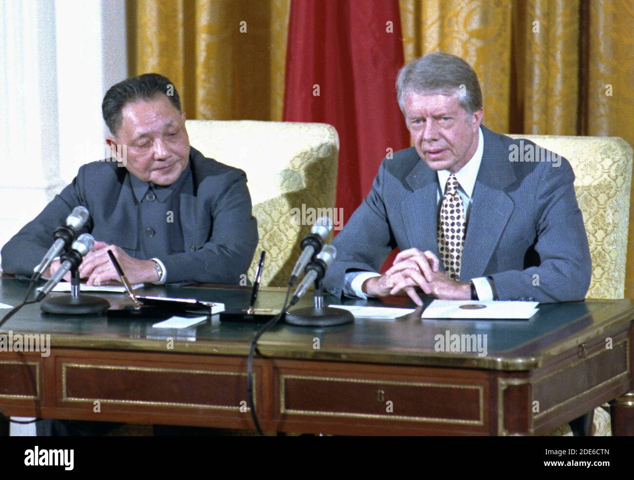 Deng Xiaoping and Jimmy Carter sign dipoomatic agreements between the ...