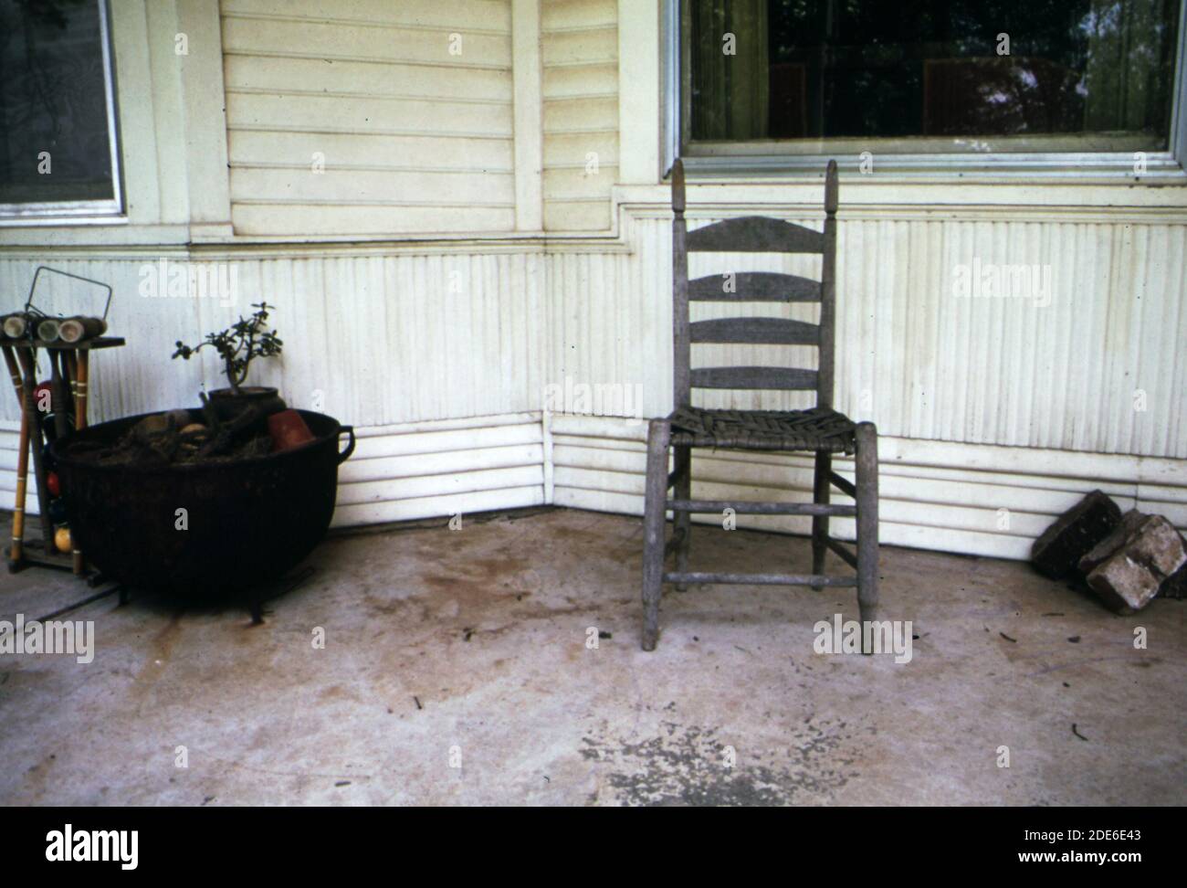 Historical 1970s Photo: Home of artist-sculptor Nick Vergette is near ...