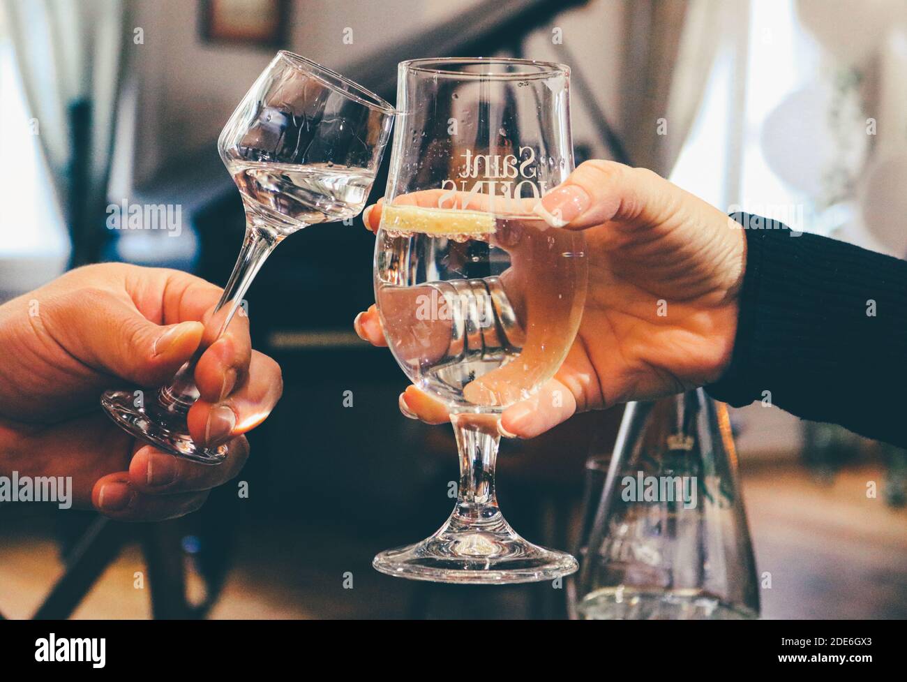 Vino glasses hi-res stock photography and images - Alamy