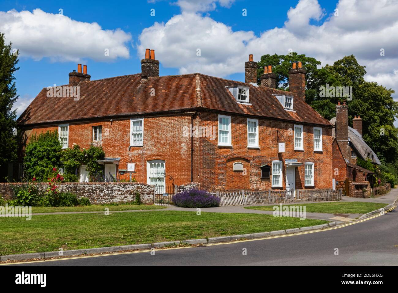 England, Hampshire, Chawton, Jane Austen's House and Museum Stock Photo ...