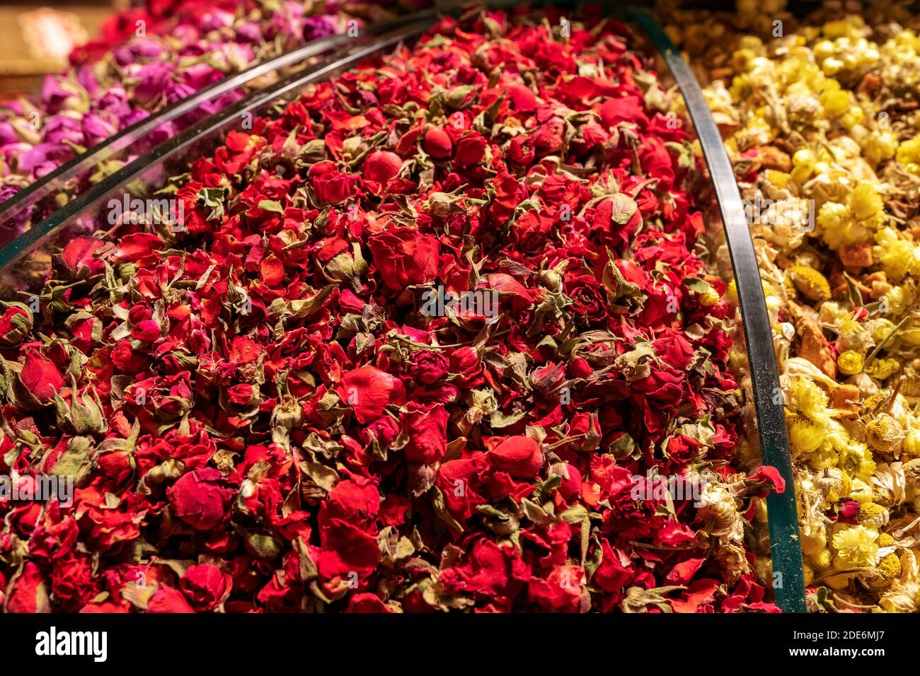 street market in showing dried flower Stock Photo - Alamy