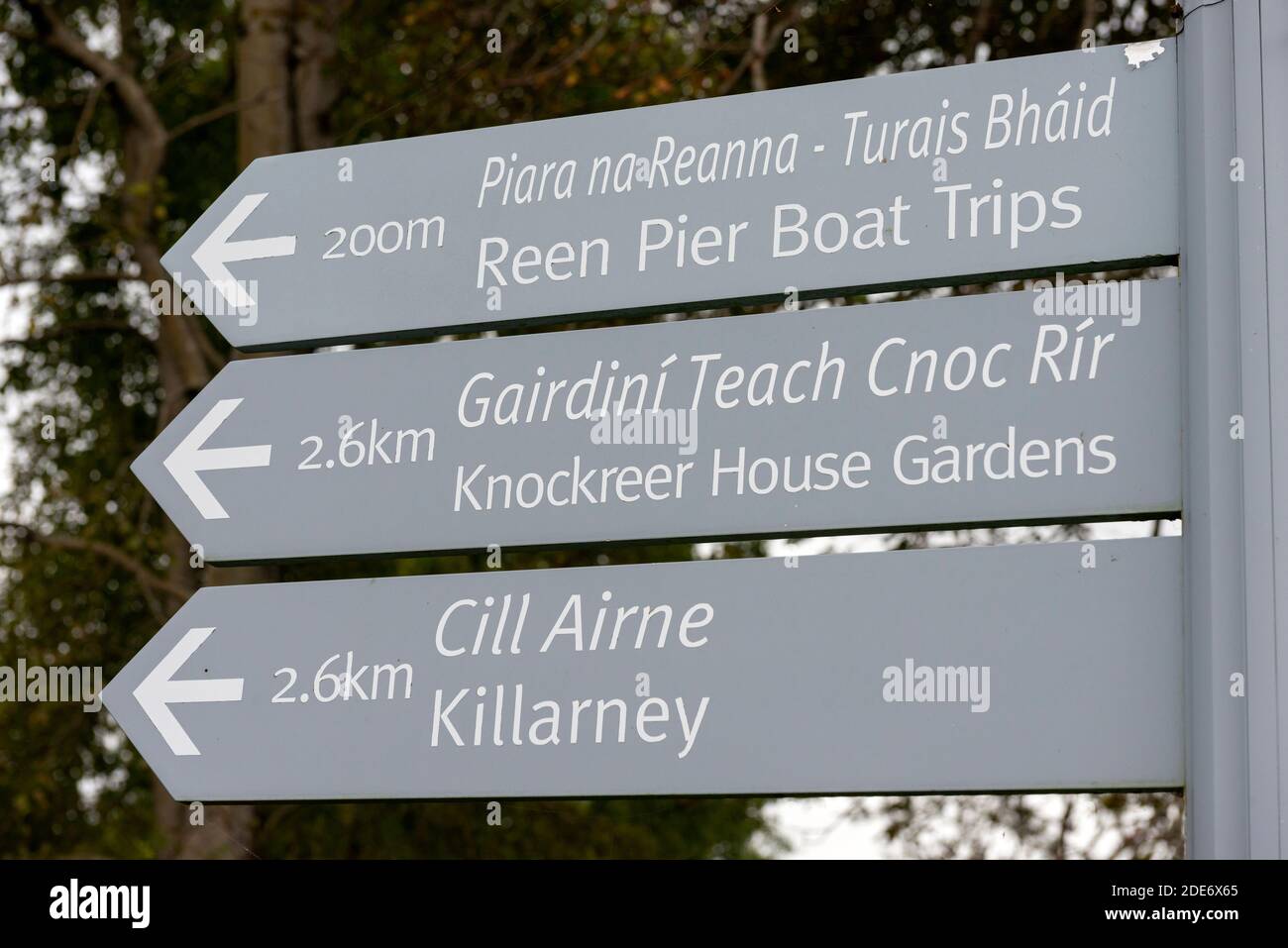 Fingerpost direction sign for Killarney and Knockreer House in ...