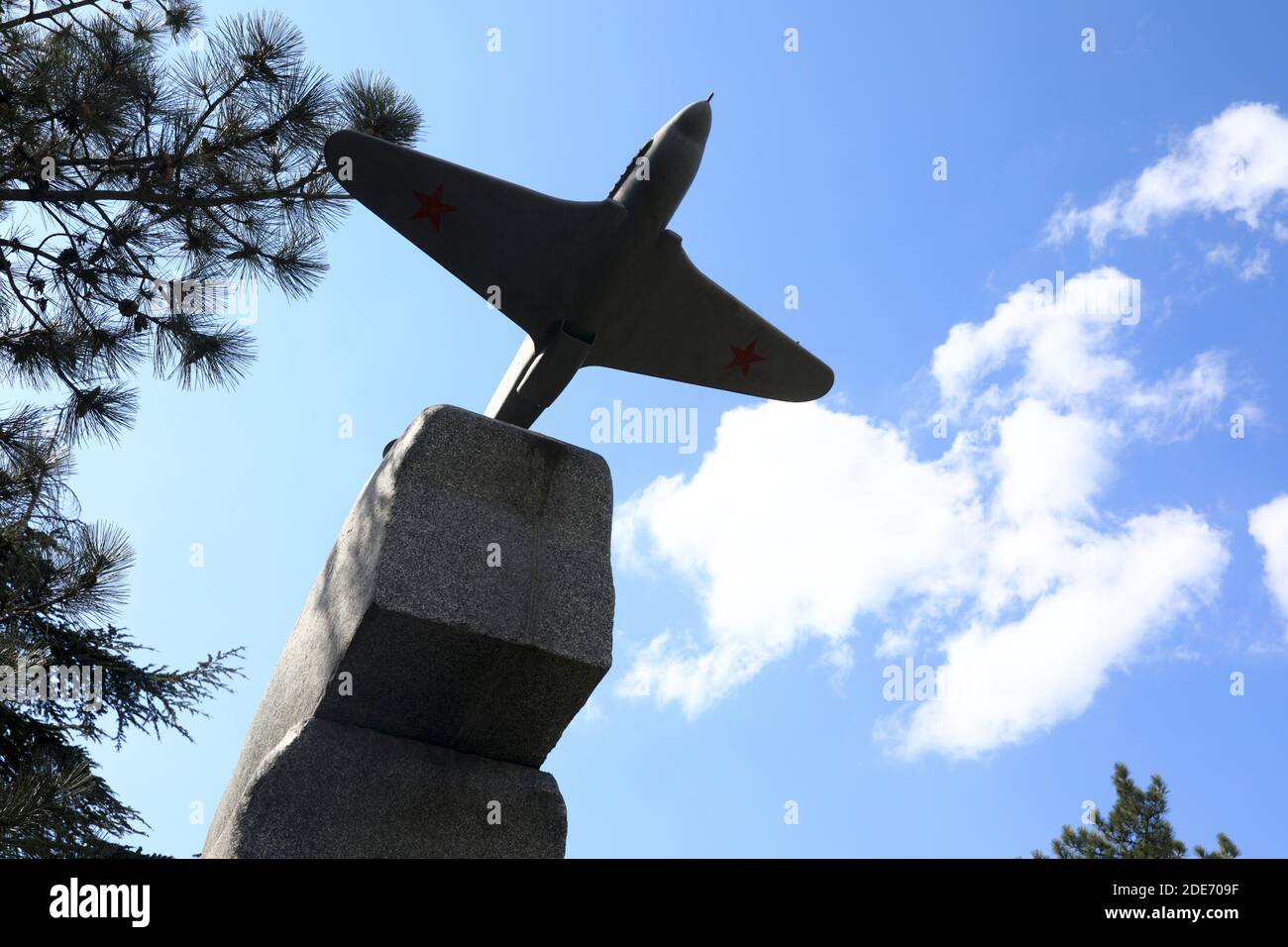 Monument aircraft rocket hi-res stock photography and images - Alamy