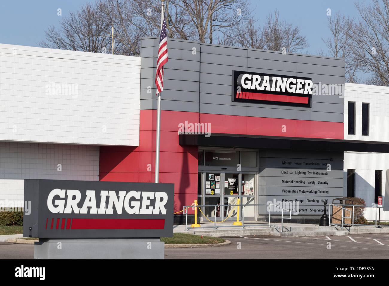 Blue Ash - Circa November 2020: Grainger industrial supply warehouse ...
