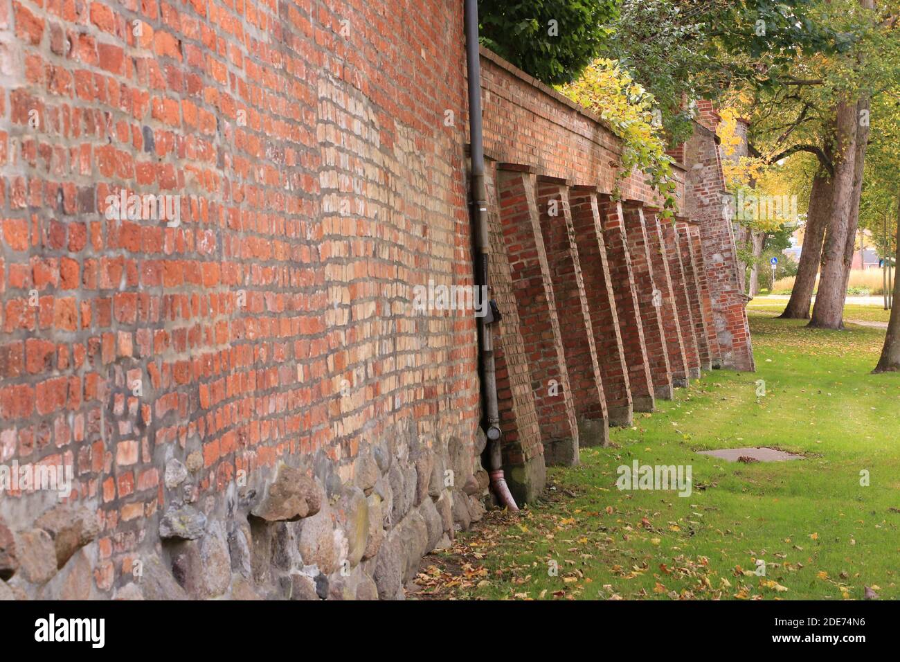 Historische Gebäude im Zentrum von Stralsund in Mecklenburg-Vorpommern ...