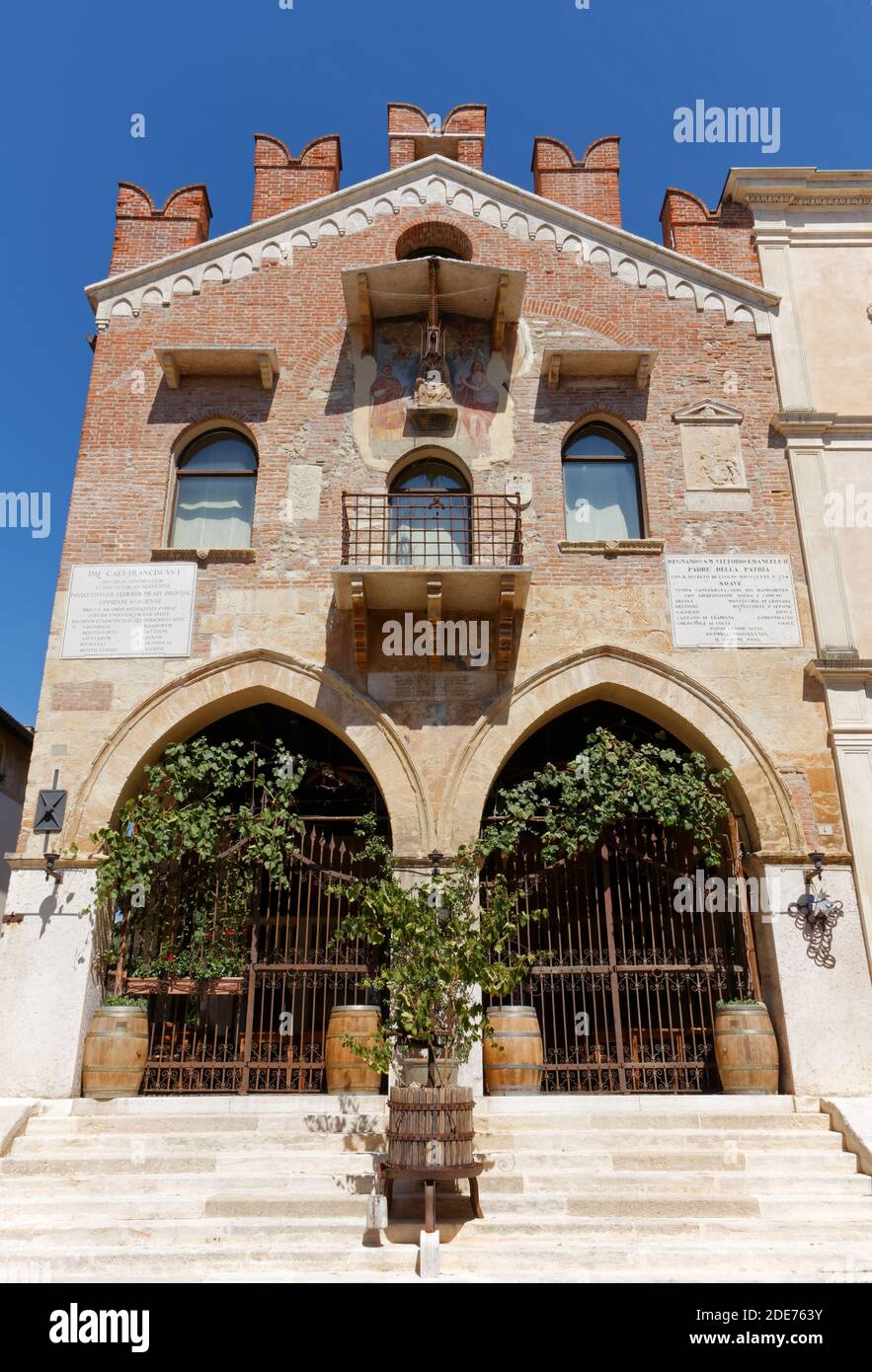 Medieval palace justice in hi-res stock photography and images - Alamy