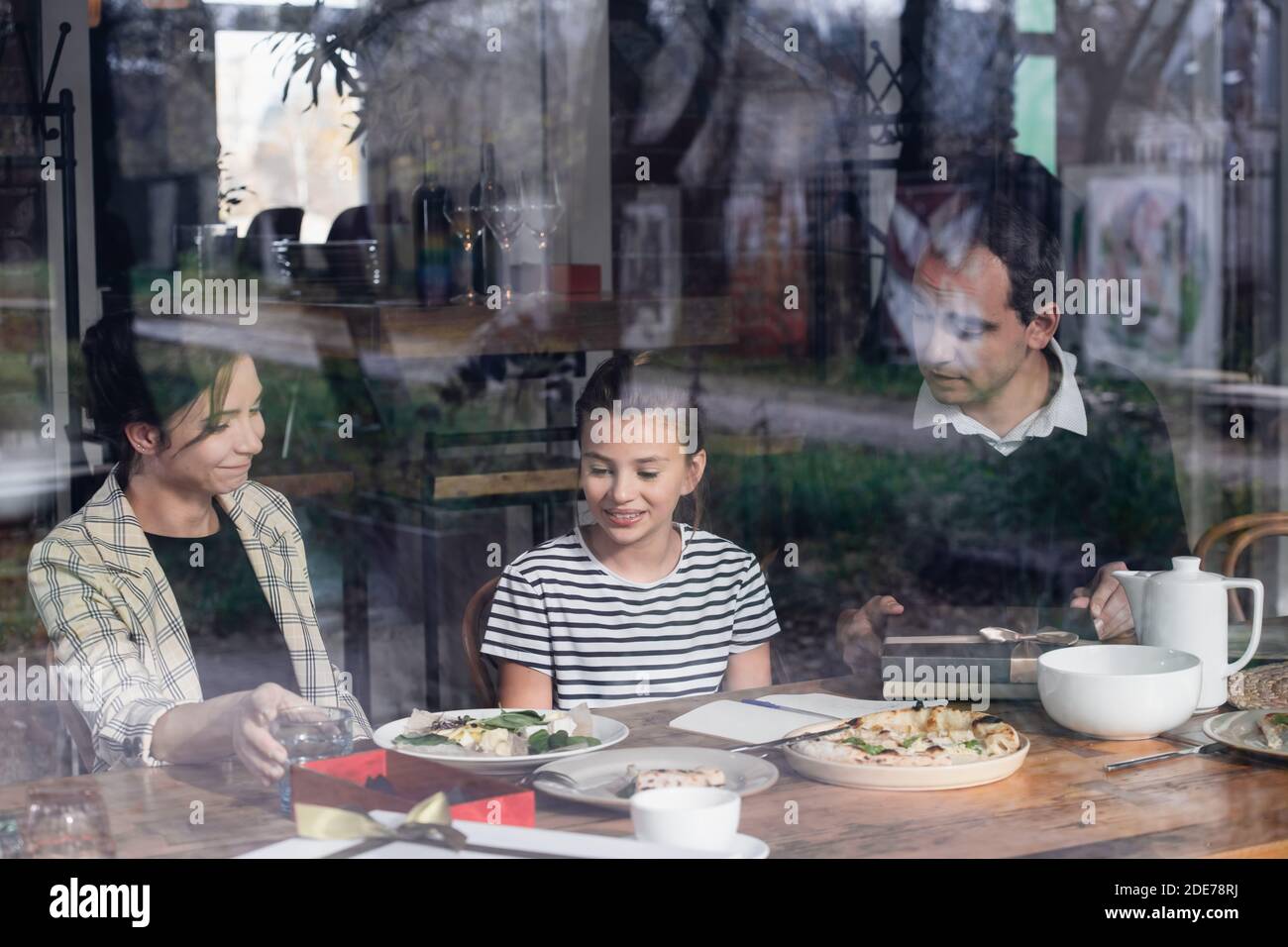 Luch time hi-res stock photography and images - Alamy