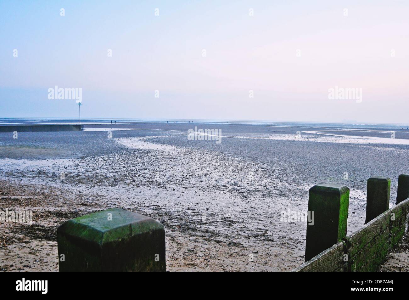 Wooden groynes hi-res stock photography and images - Alamy