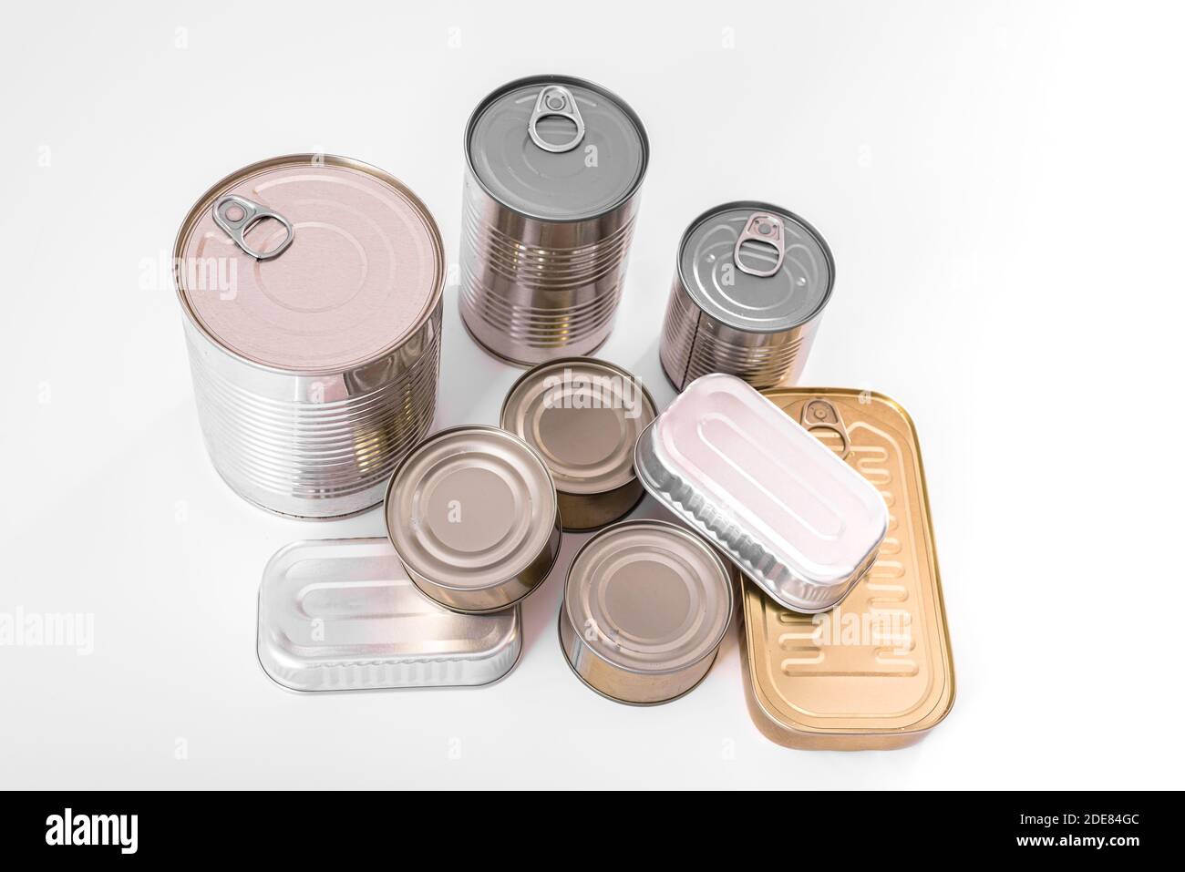 New, unlabeled aluminum cans will keep food for years Stock Photo - Alamy