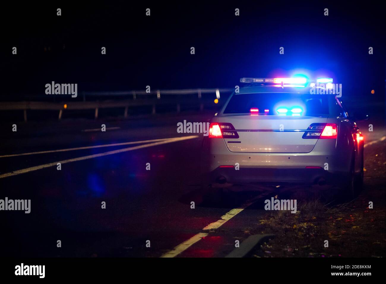 Flashing lights from police car hi-res stock photography and images - Alamy