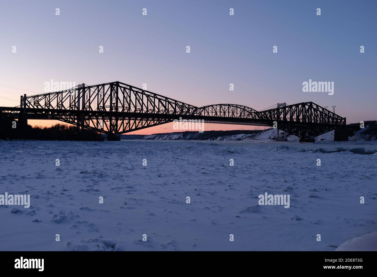 Quebec bridge hi-res stock photography and images - Alamy