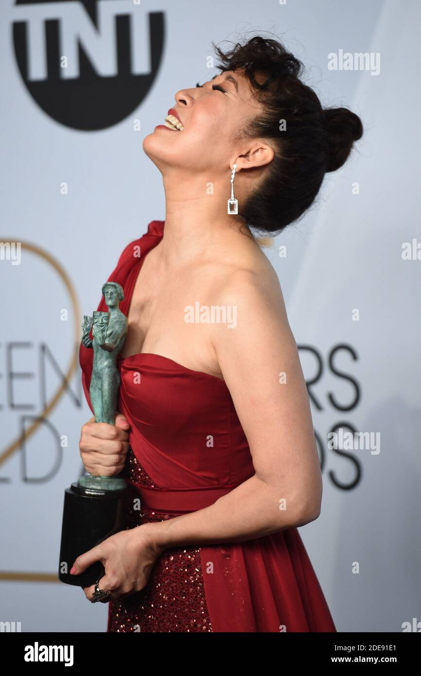 Sandra Oh poses in the press room during the 25th Annual Screen Actors ...