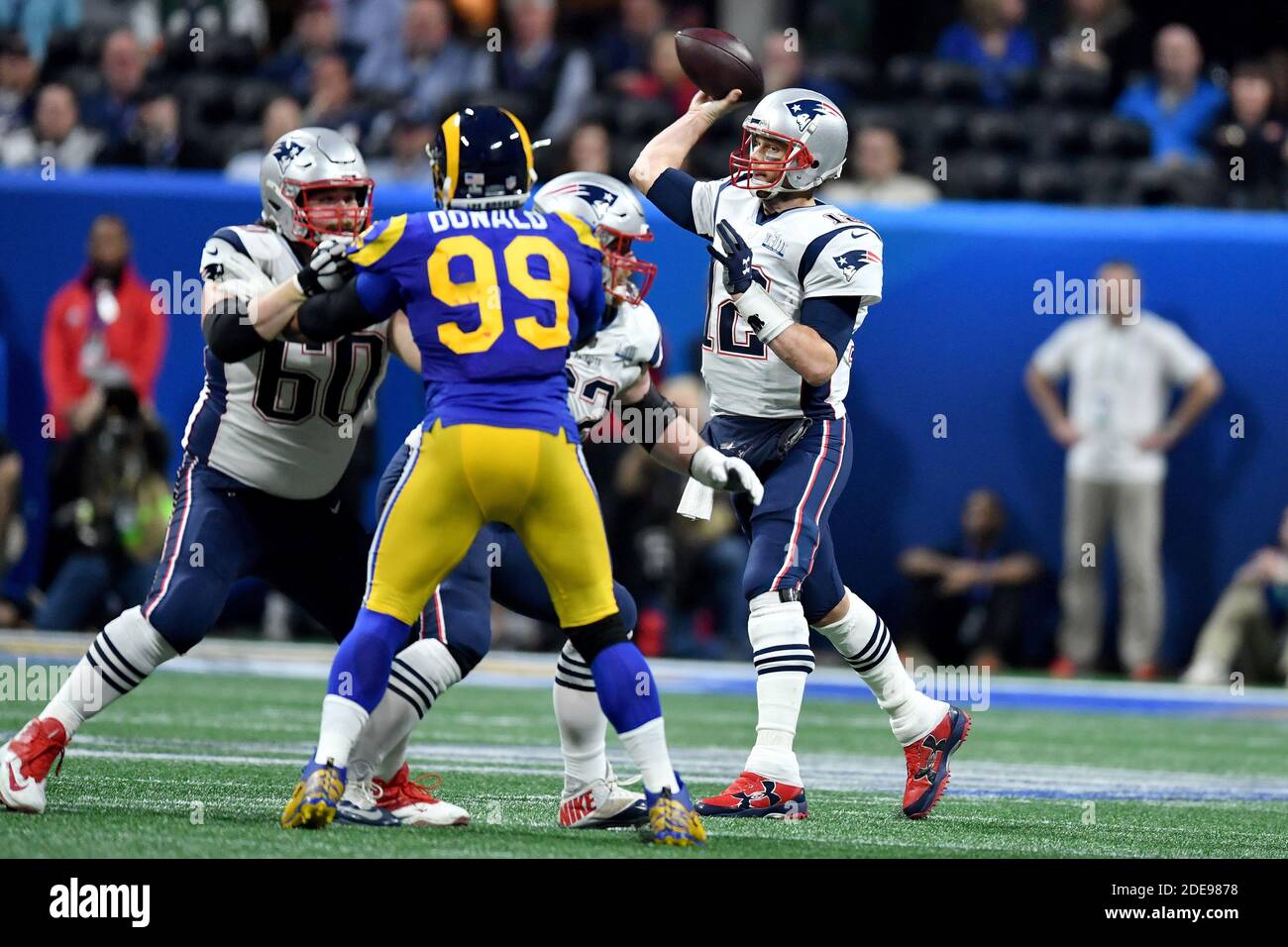 New England Patriots Quarterback Tom Brady won his 6th Super Bowl at ...