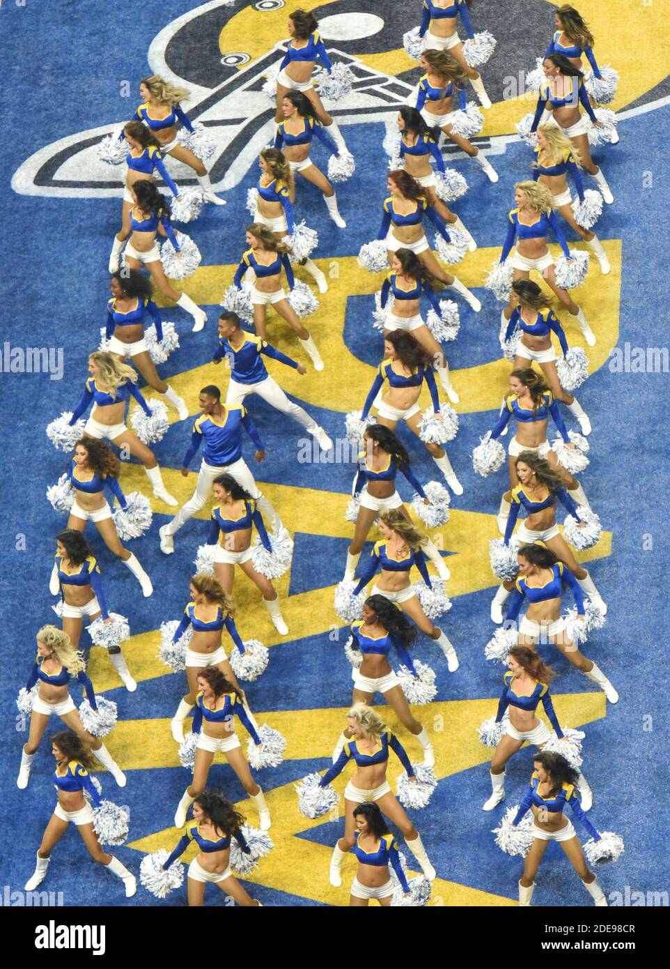 Rams cheerleaders hi-res stock photography and images - Alamy