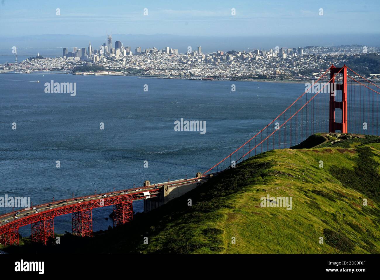 Views of the Golden Gate Bridge from Slacker Hill Stock Photo - Alamy