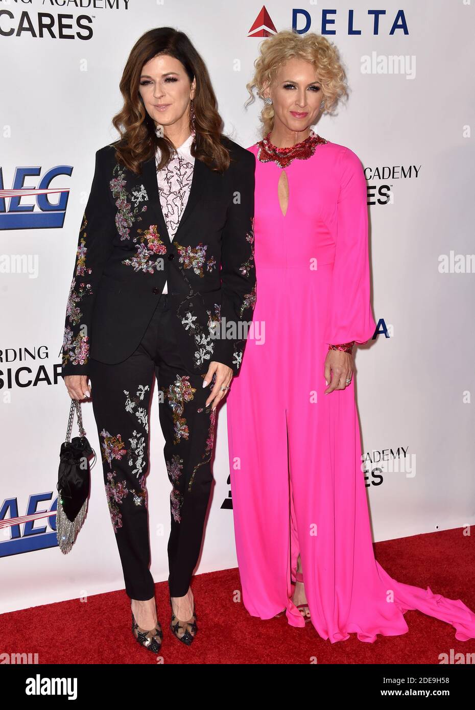 Kimberly Schlapman and Karen Fairchild of Little Big Town attend ...