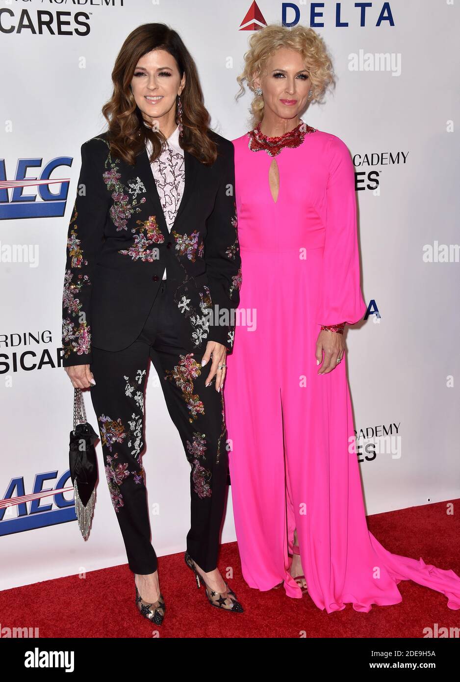 Kimberly Schlapman and Karen Fairchild of Little Big Town attend ...