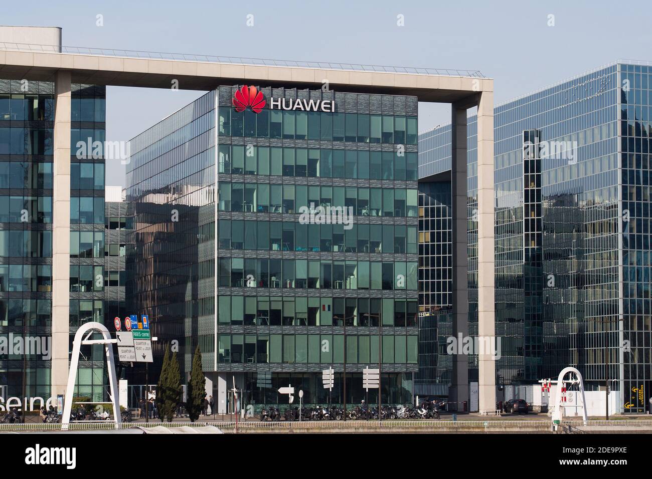 Huawei Paris headquarter, the United States put pressure on Europe ...