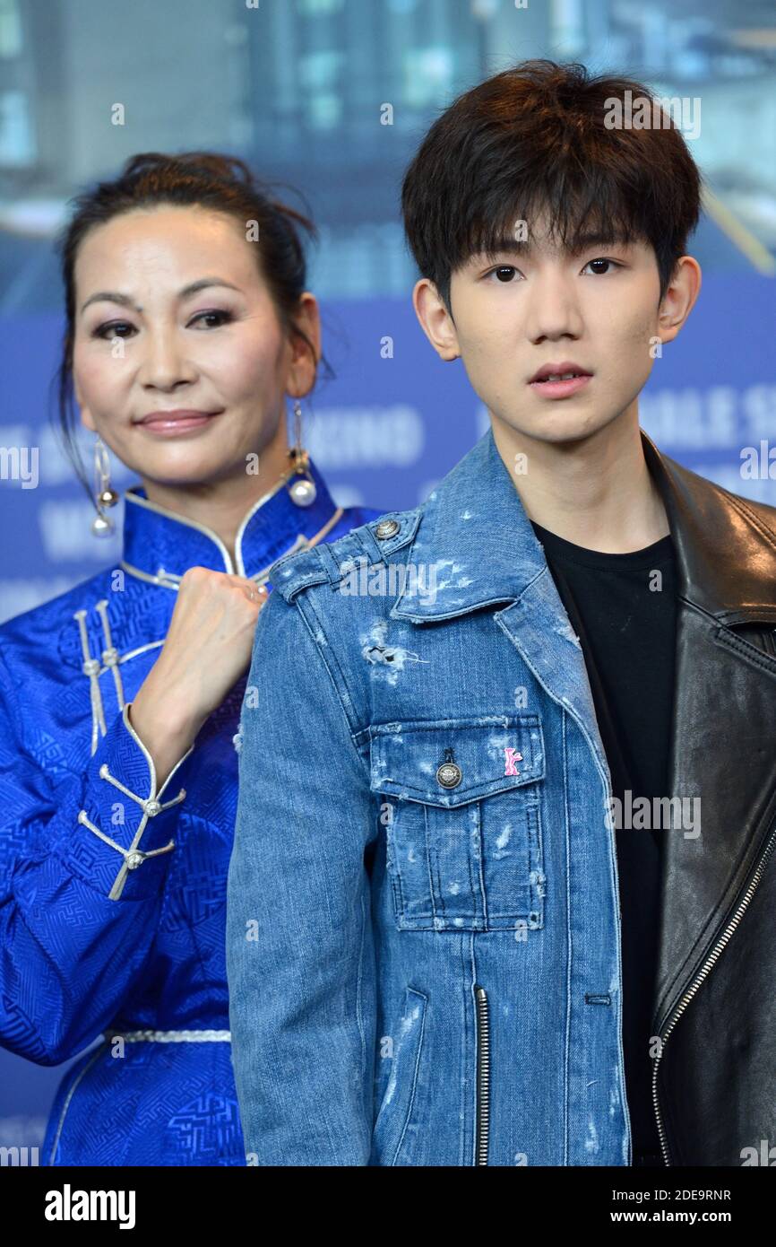 Liya ai hi-res stock photography and images - Alamy