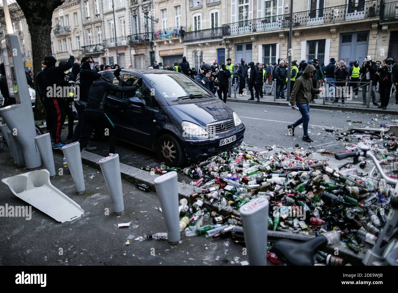 People from the yellow vest movement protest in Bordeaux during the act ...