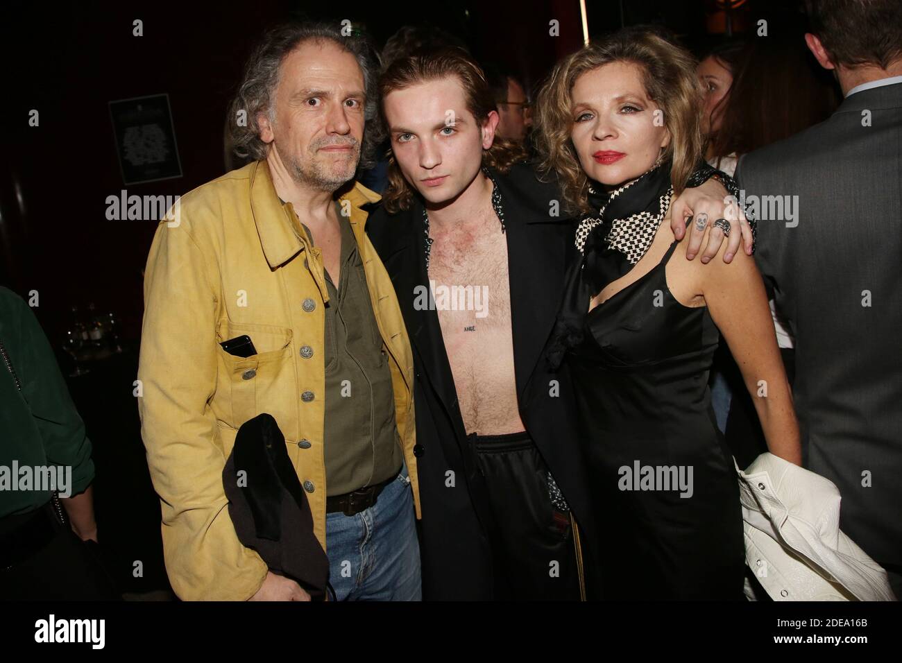 Simon Liberati, sa femme Eva Ionesco et leur fils Lukas Ionesco lors du ...