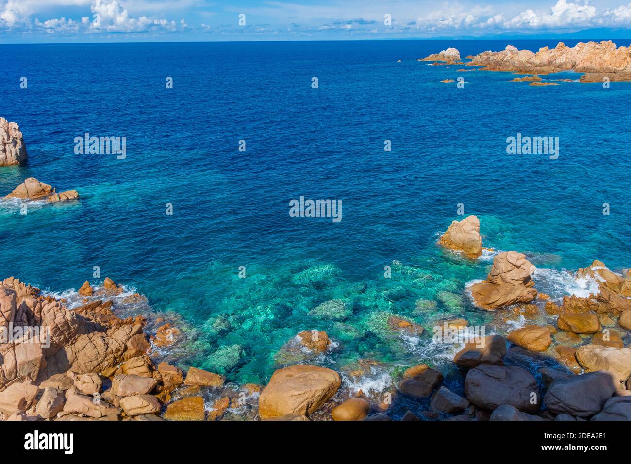 Crystal clear waters of Li Cossi beach, Sardinia, Italy Stock Photo - Alamy