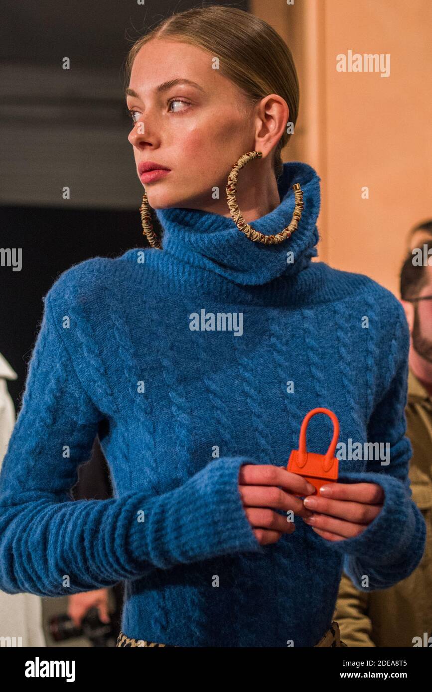 Models pose on the runway before the Jacquemus show as part of Paris ...