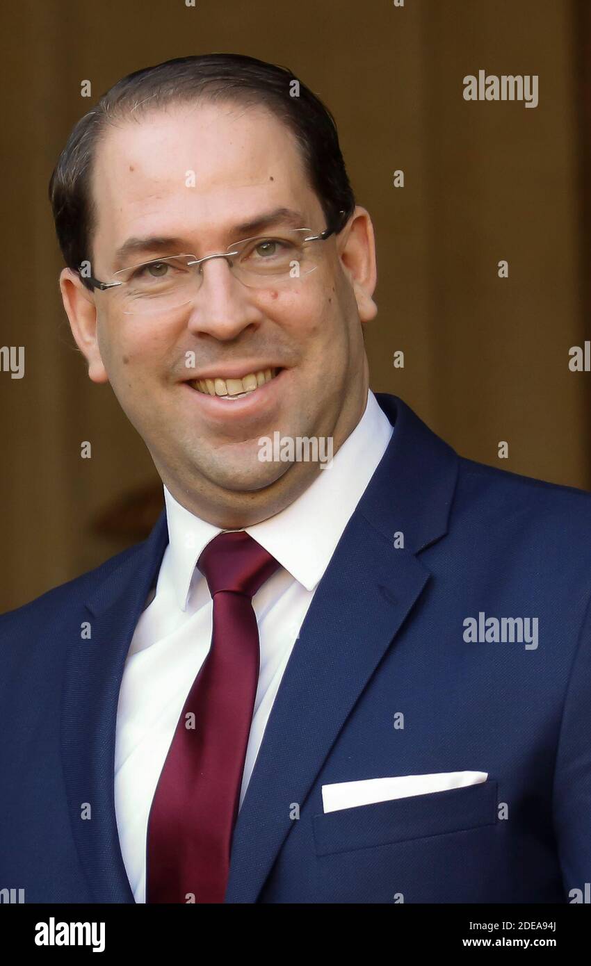 Youssef Chahed portrait Youssef Chahed chef du gouvernement de la ...
