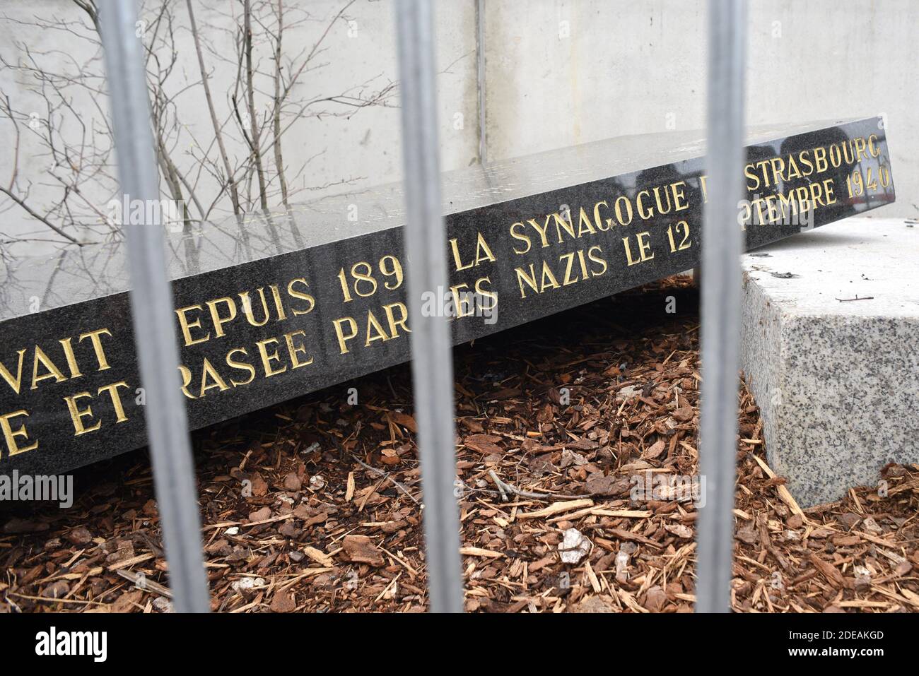 The memorial stone marking the site of Strasbourg's Old Synagogue ...