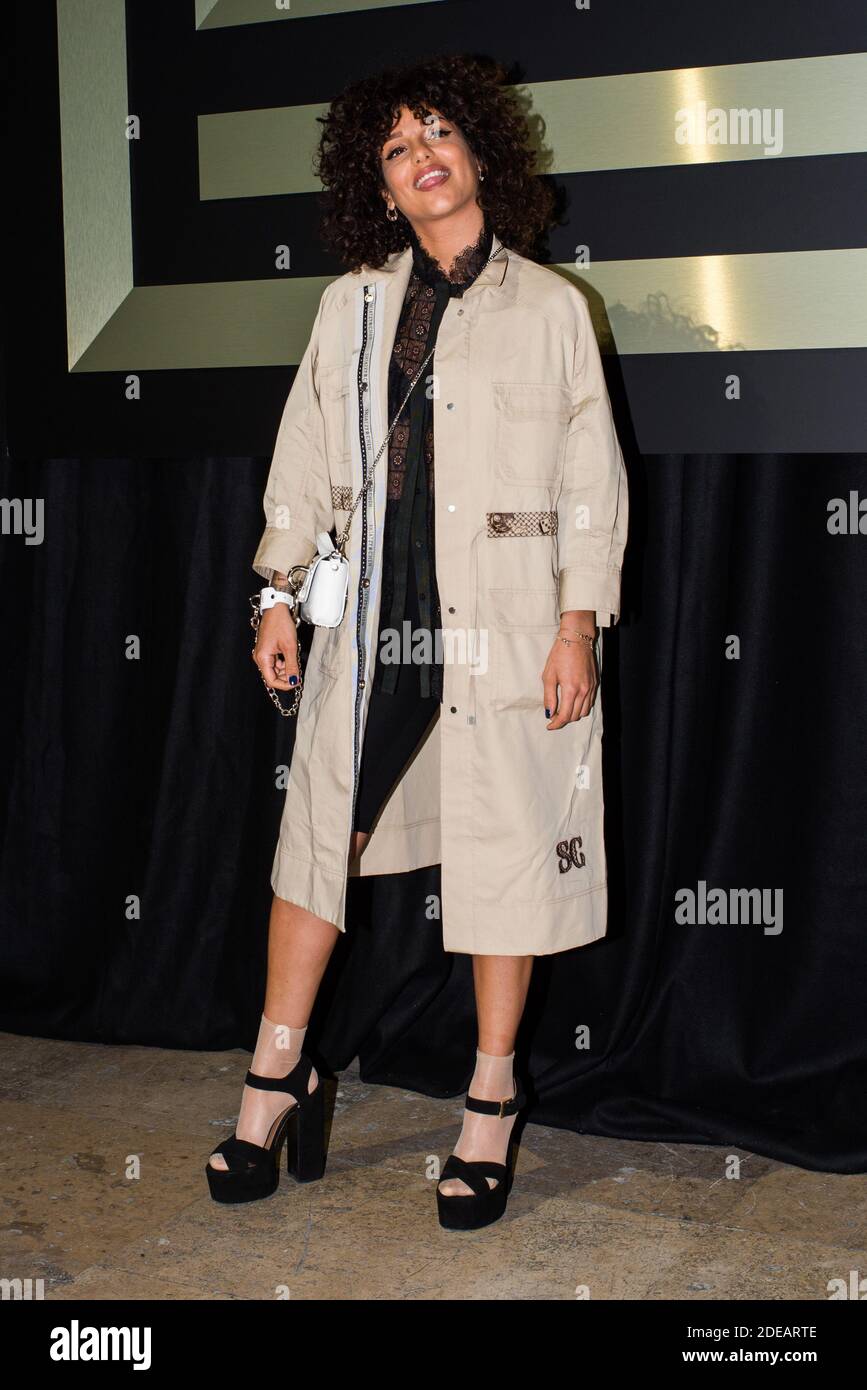 Tal poses before the Shiatzy Chen show as part of Paris Fashion Week ...