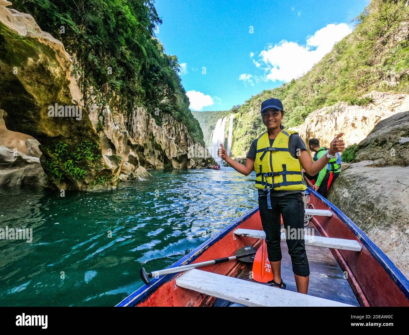 Paddling to Tamul waterfall, Tampaon River, San Luis Potosi, Mexico ...