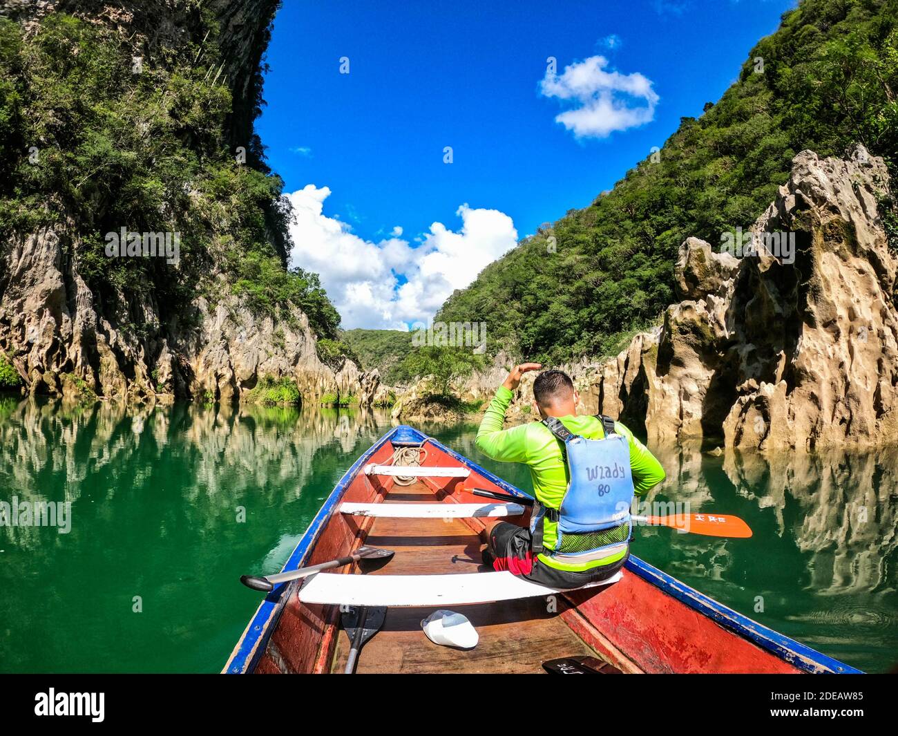 Paddling to Tamul waterfall, Tampaon River, San Luis Potosi, Mexico ...