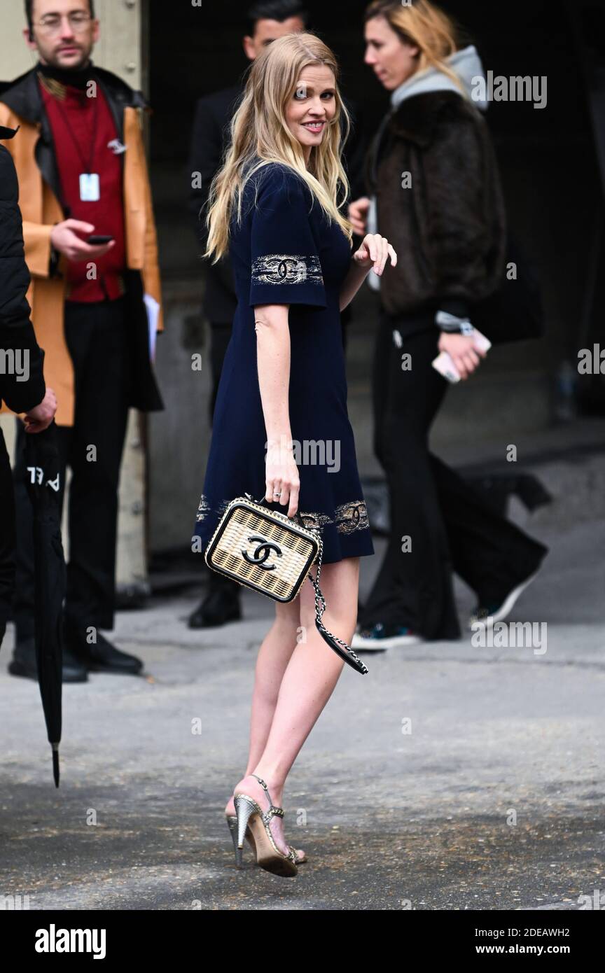 Lara Stone poses before the Chanel show as part of Paris Fashion Week ...