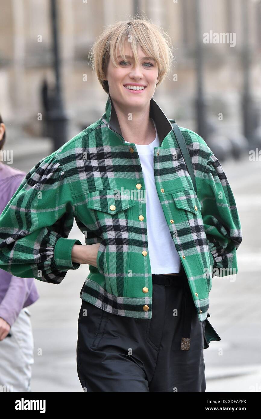 Mackenzie Davis Style