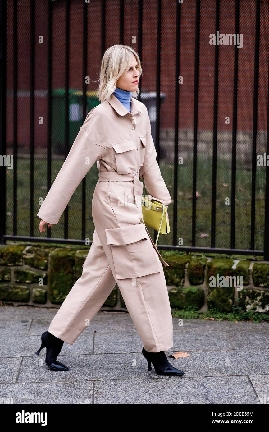 Street style, Linda Tol arriving at Nina Ricci Fall-Winter 2019-2020 ...