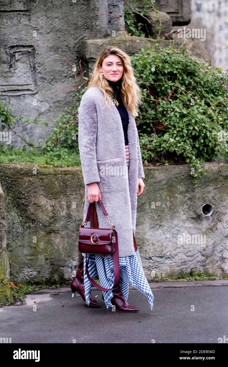Street style, Megan Reynolds arriving at Balmain Fall-Winter 2019-2020 ...