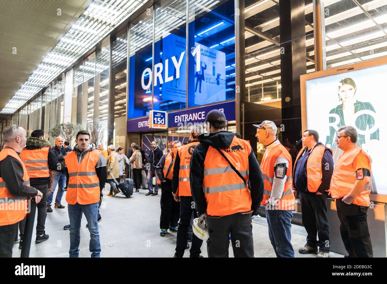Orly 1 2 3 hi-res stock photography and images - Alamy