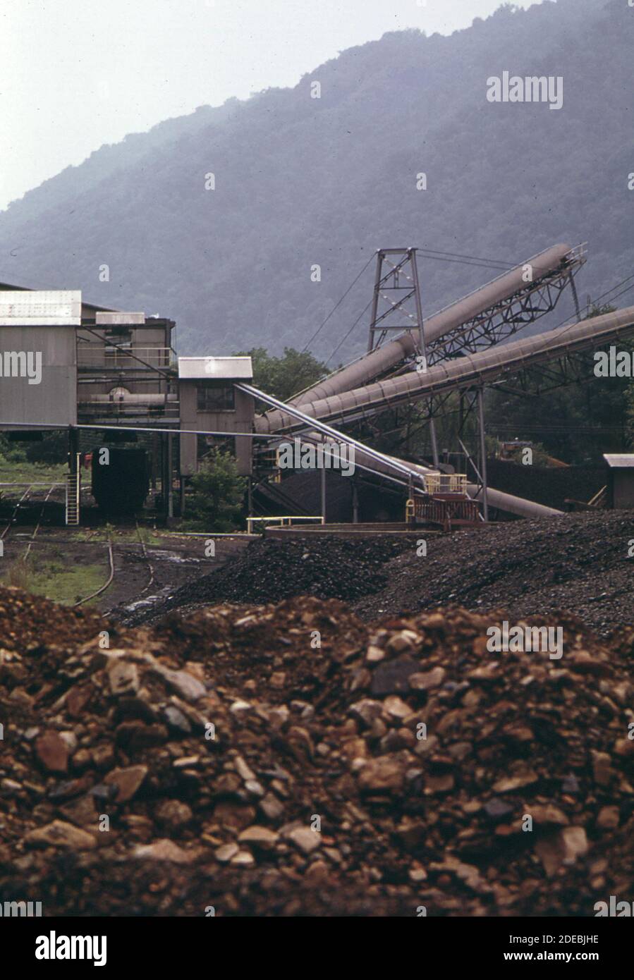 Slag pile hi-res stock photography and images - Alamy