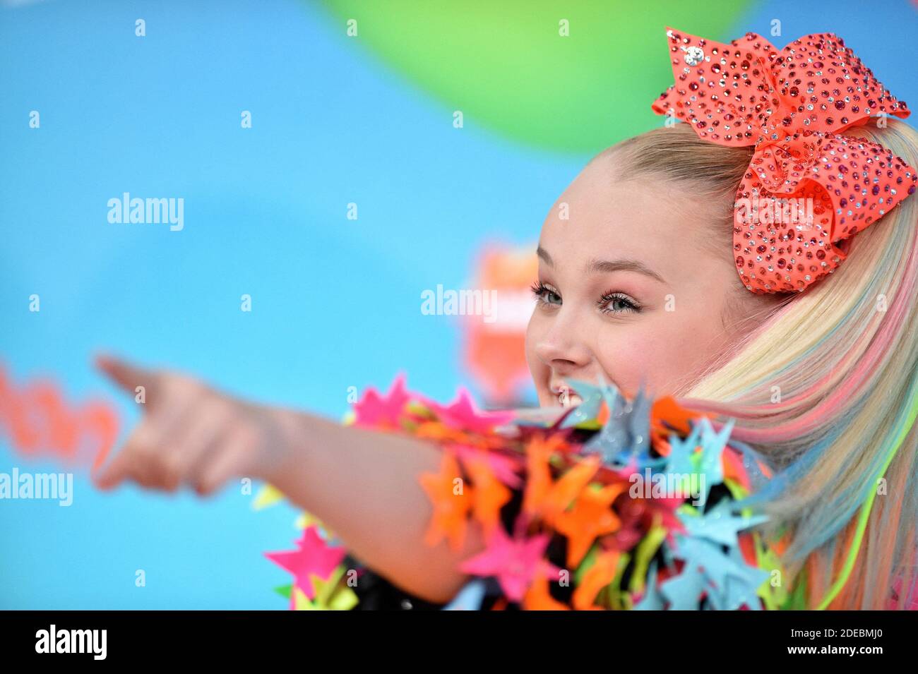 JoJo Siwa attends Nickelodeon's 2019 Kids' Choice Awards at Galen ...