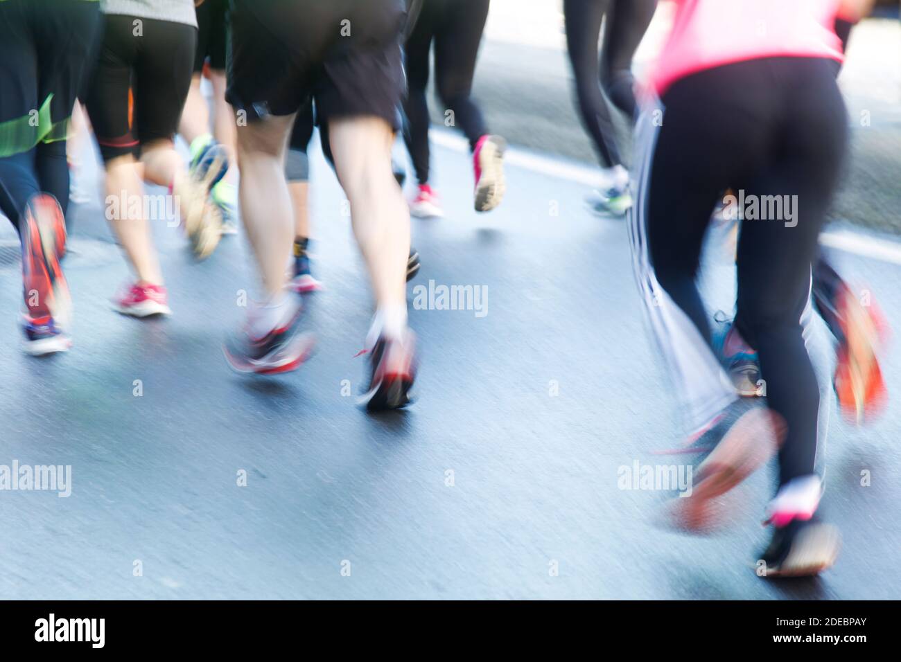 Shooting photos of legs of popular race runners at slow speed Stock ...