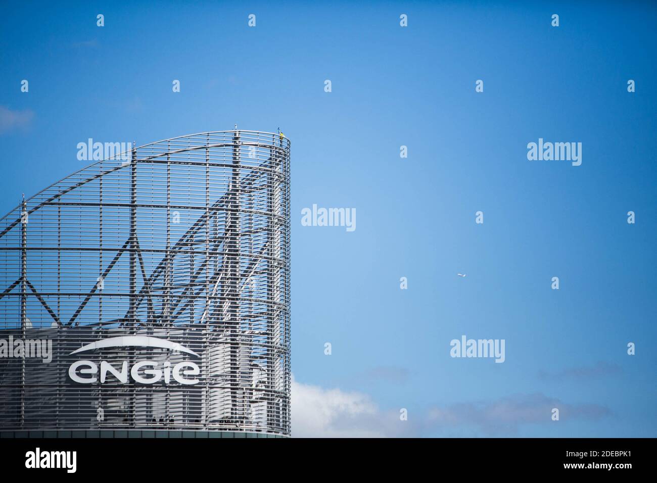 Exclusive - Alain Robert aka The French Spider-Man climbs the Engie ...