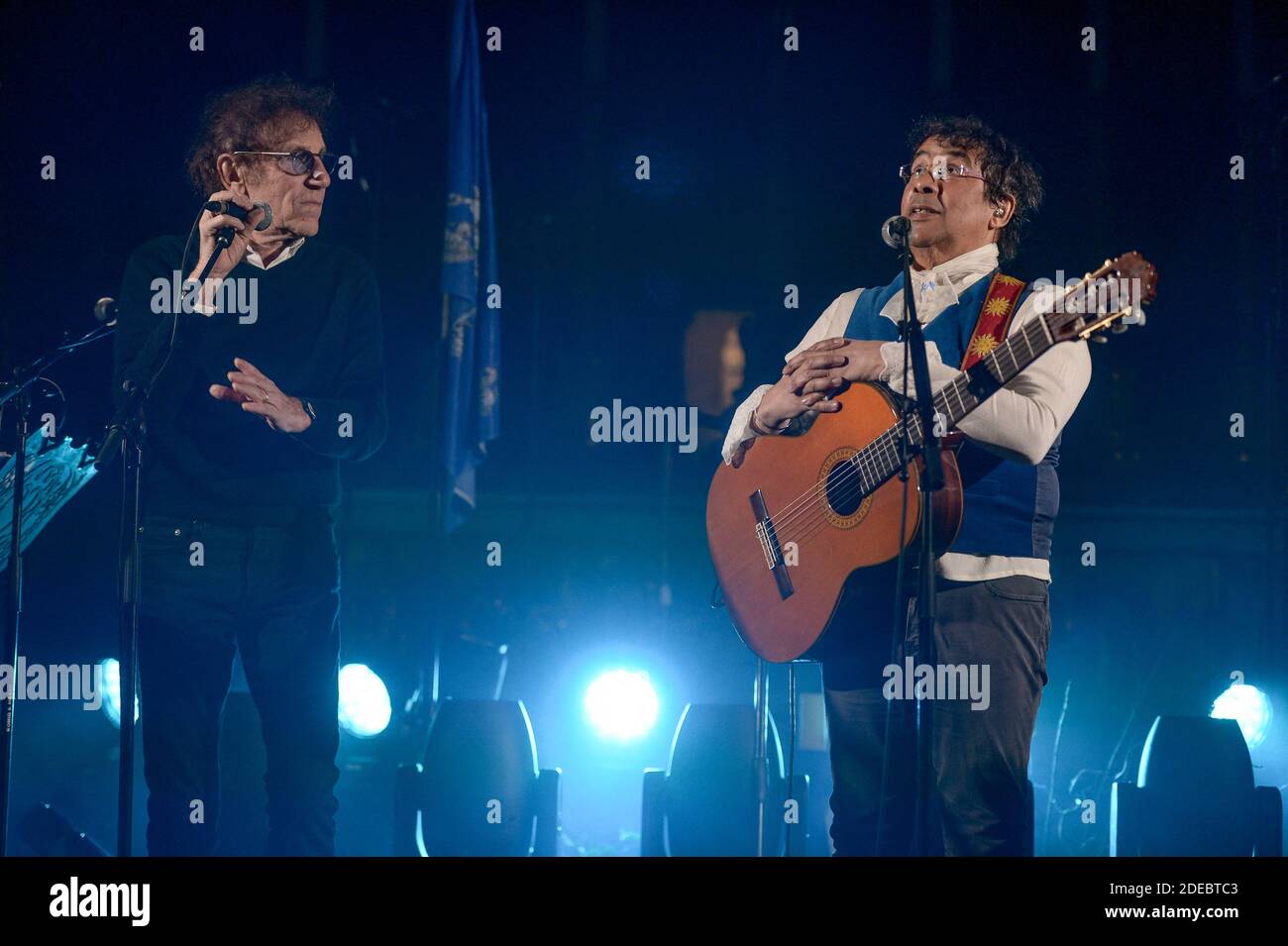 Alain Souchon pendant le concert de Laurent Voulzy a l eglise St ...