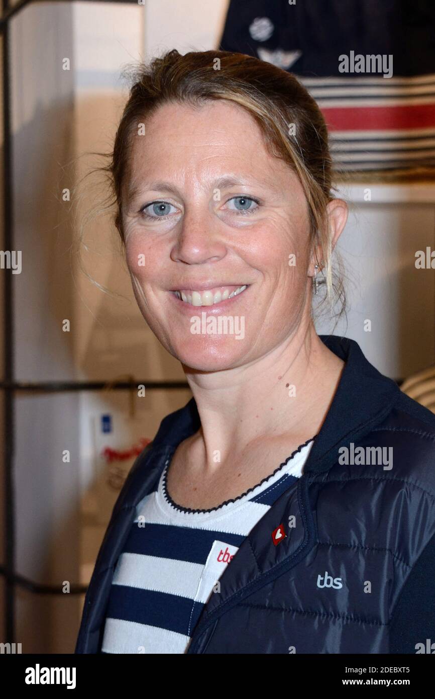 Samantha Davies attending the Opening of the Pop-Up Store Heureux Les ...