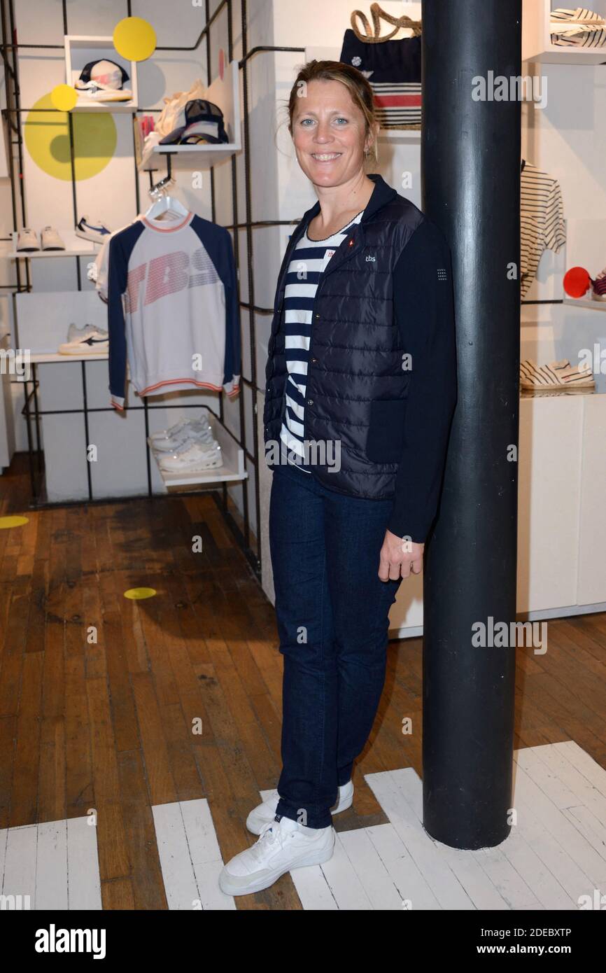 Samantha Davies attending the Opening of the Pop-Up Store Heureux Les ...