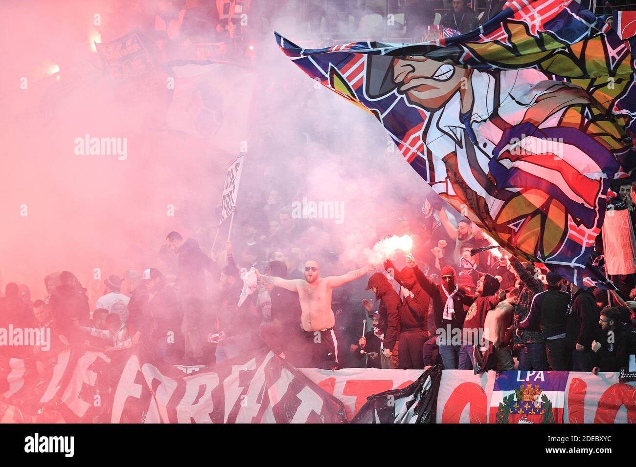 Chelsea paris saint germain uefa womens champions league hi-res stock ...