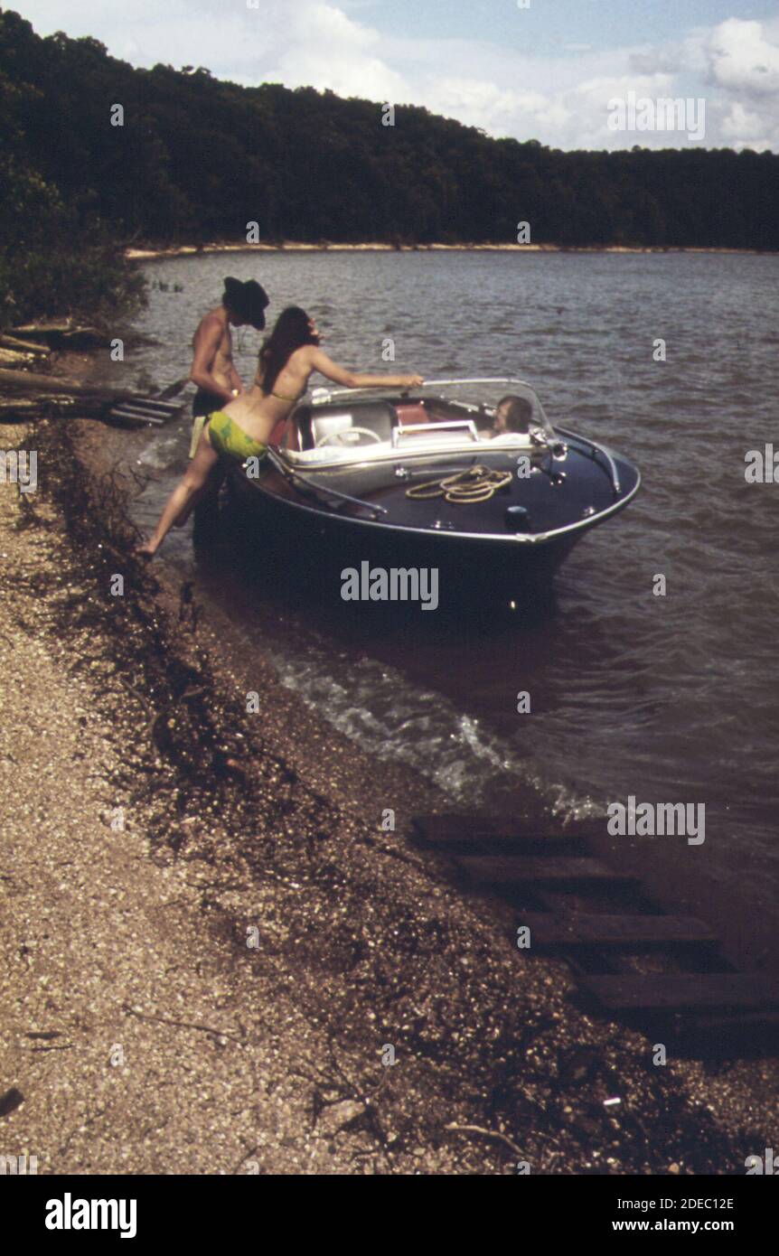 1970s bikini beach hi-res stock photography and images - Alamy