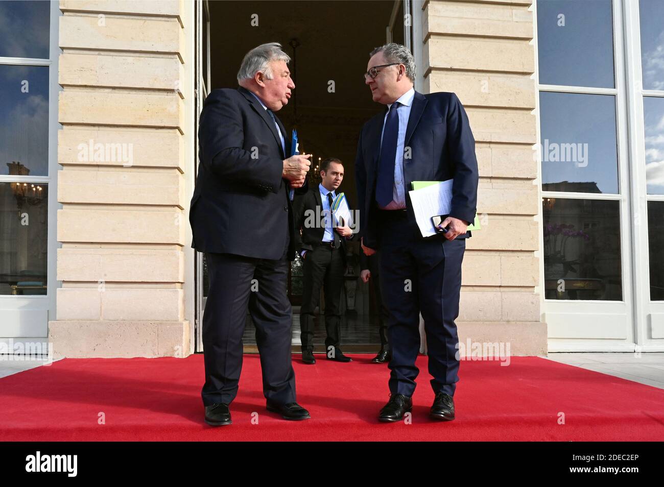 Les presidents du senat et de l’assemblee nationale Gerard Larcher et ...