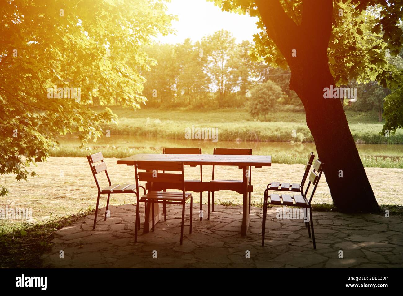 Ourdoor tables hi-res stock photography and images - Alamy