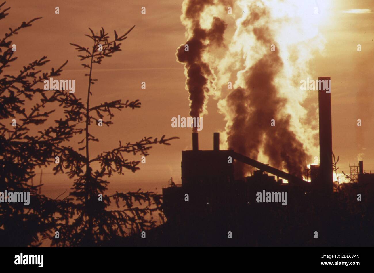 1970s america air pollution hi-res stock photography and images - Alamy